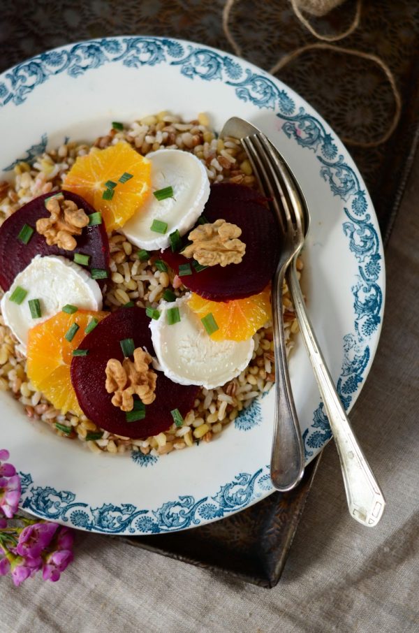 Salade de betterave rouge, céréales et orange - Recette