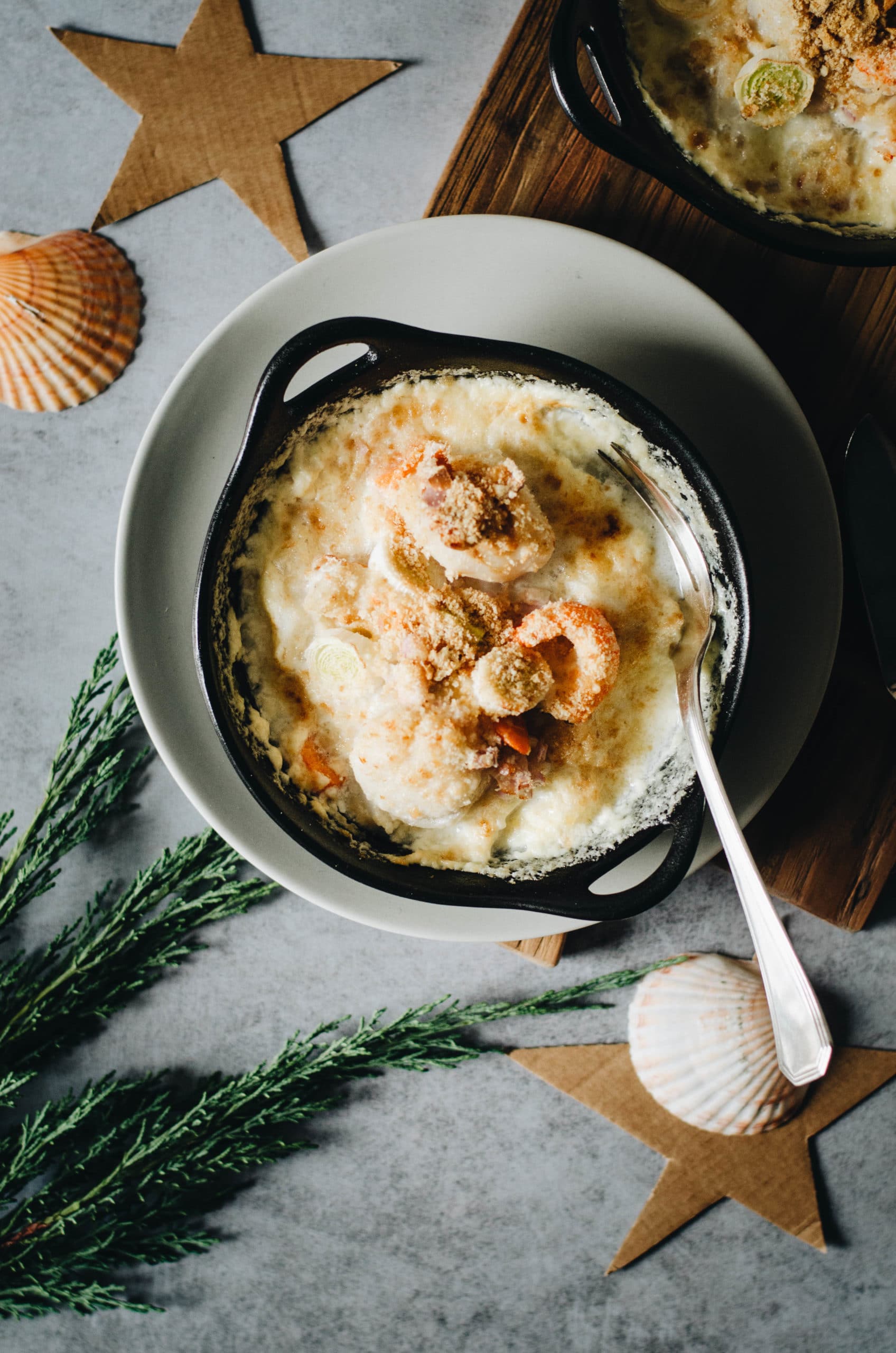 Cassolette de poisson au four et petits légumes - Recette