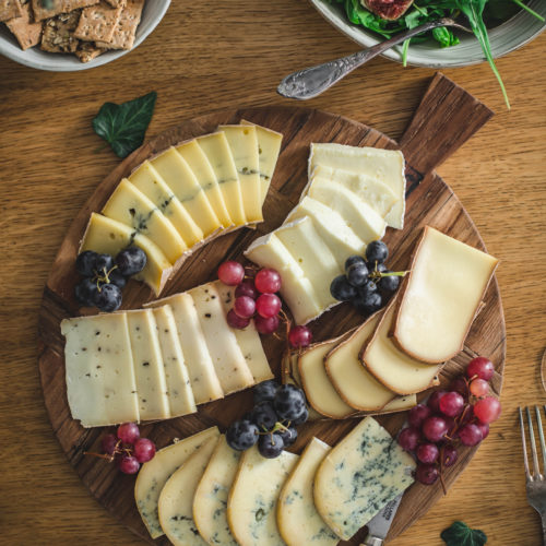 Homemade raclette, how to do it and which cheeses to choose