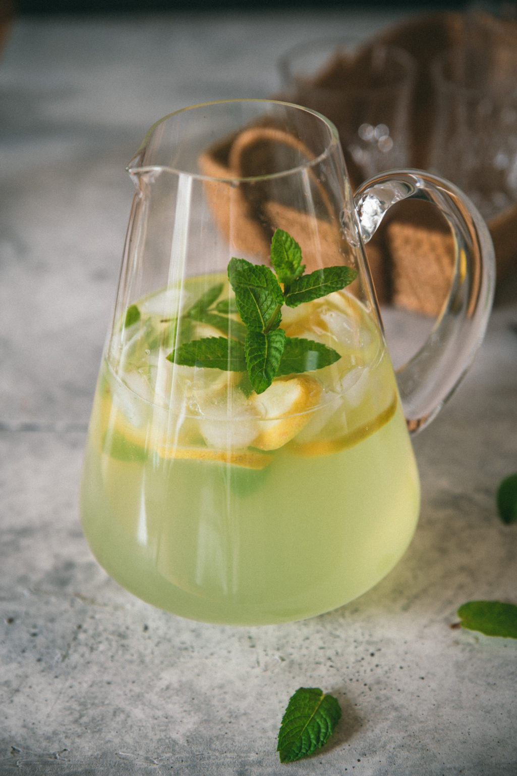 Eau aromatisée menthe, citron et concombre - Recette
