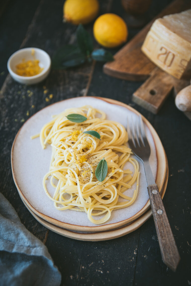 Lemon Pasta with Parmesan Cheese - Recette très facile