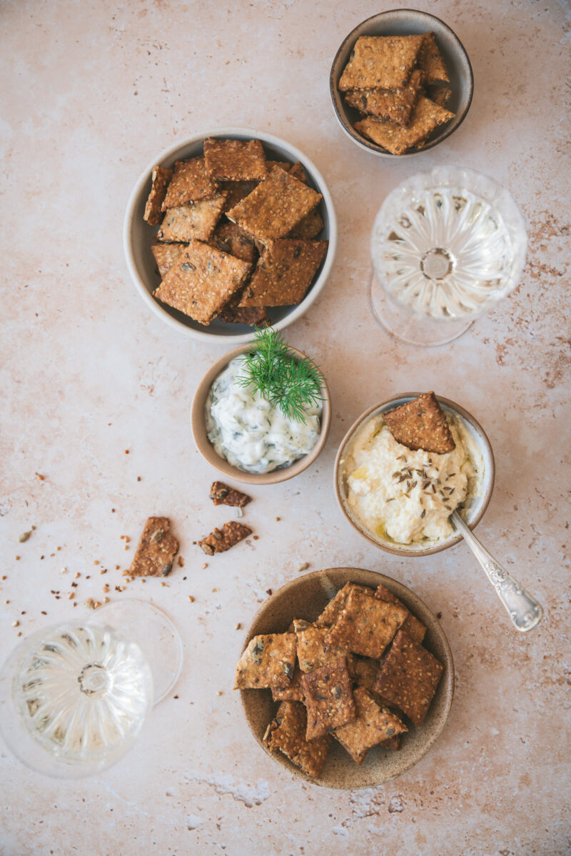 Crackers maison aux graines pour l'apéritif - Recette facile