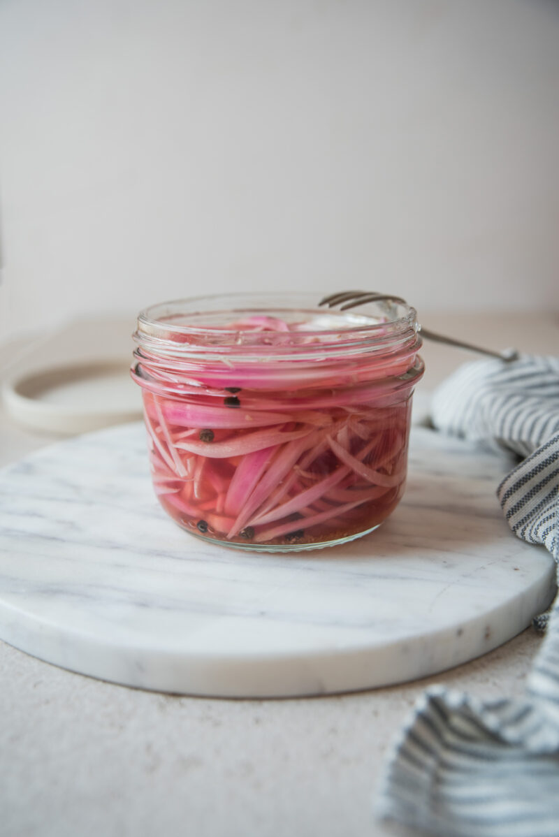 Pickles d'oignon rouge {recette maison}
