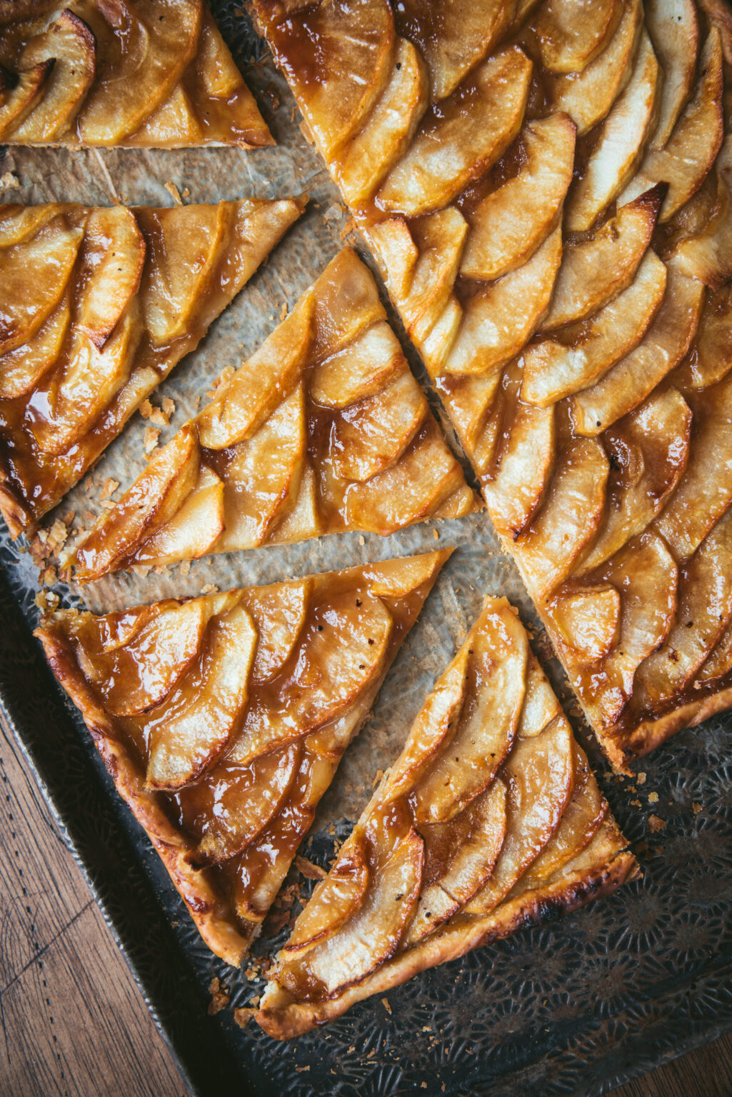Tarte fine aux pommes caramélisées - Recette - Tangerine Zest